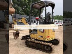 Factory Price Cat Used Mini Crawler Excavator 301.7 to Family Farm Use