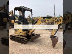 Factory Price Cat Used Mini Crawler Excavator 301.7 to Family Farm Use