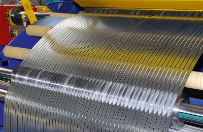Cina ASTM A653/A653M Strapping in acciaio galvanizzato Spgc Hot Dip Galvanized Steel Coils utilizzati principalmente nella costruzione in vendita