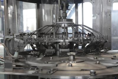 Cina Linea di riempimento CE del liquido di plastica della bottiglia rotonda 500ml diplomato per acqua pulita trattata in vendita