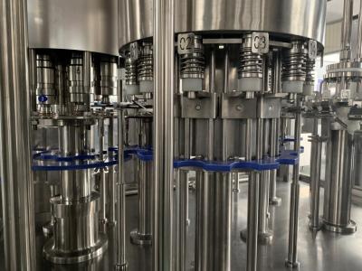 Китай Полноавтоматическая машина завалки бутылки минеральной воды малого масштаба с низкой мощностью продается