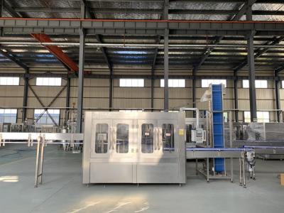 China Het Flessenvullenmachine van het HUISDIEREN Automatische Water met PLC Controle voor Drinkwater Te koop