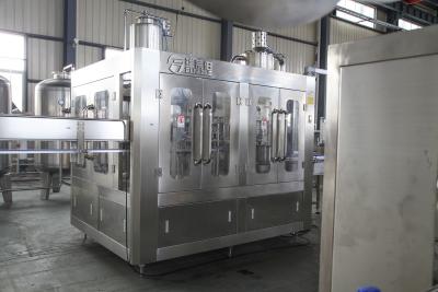 China Volledige Automatische Bottelende het Sap Volledige Productielijn van de Drank Vullende Machine Te koop