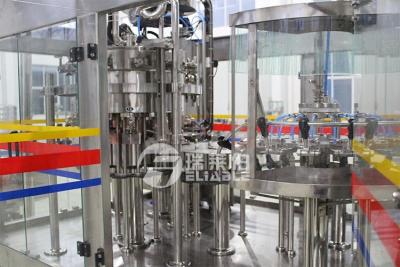 Cina 3 automatici in 1 macchina di rifornimento gassosa bottiglia della bevanda dell'ANIMALE DOMESTICO per la piccola bottiglia in vendita