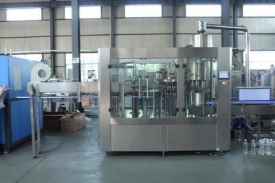 Cina la CDD 4000BPH gassosa beve la bottiglia della bibita della macchina di rifornimento che risciacqua il coperchiamento in vendita