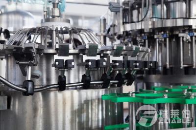 Cina Imbottigliatrice di vetro elettrica della birra 3 in 1 tappatrice di riempimento risciacquante in vendita