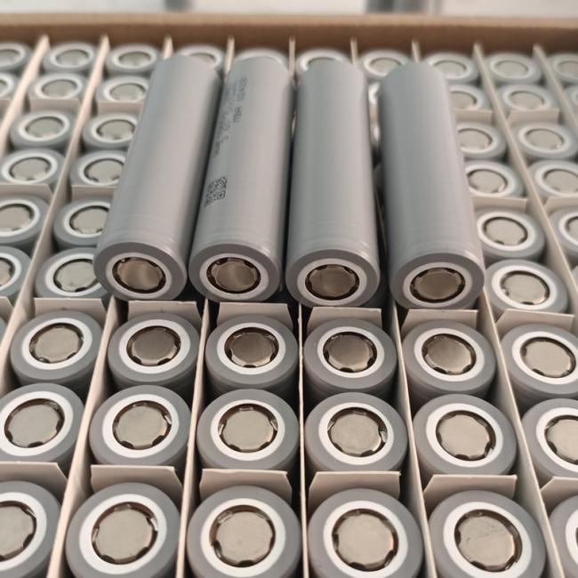 High Quality Cylindrical Lithium Battery 18650/3000mAh-40&deg; Low Temperature Battery Is Suitable for Charging Treasure Drone Camera