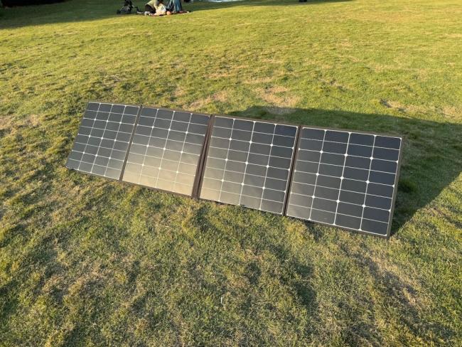 100wportable Solar Panels for Mobile Power