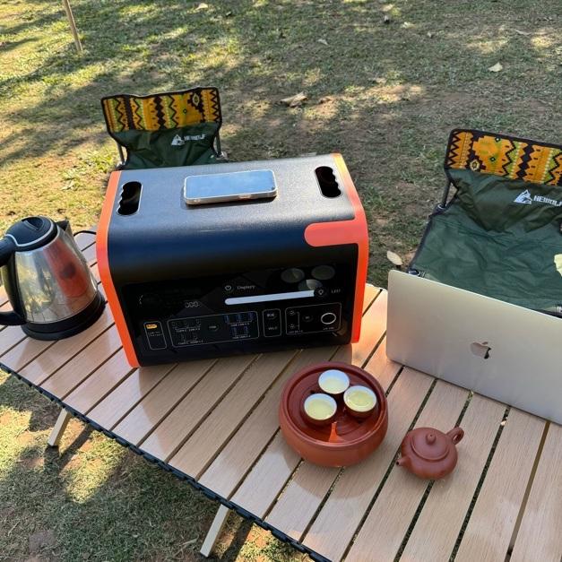 High Quality Pure Sine Wave Portable Power Station 2200W LiFePO4 Portable Solar Generator