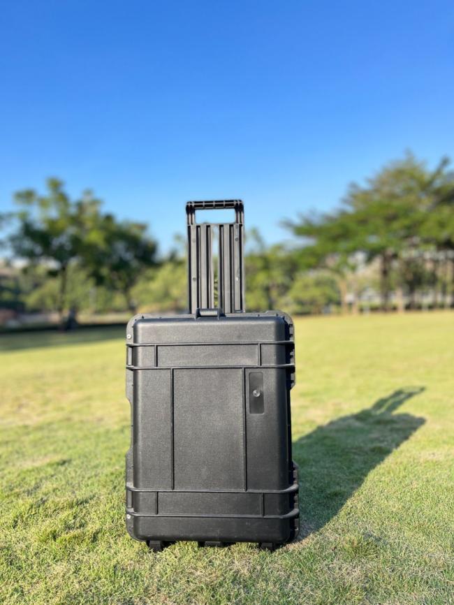 Hot Products 6000W Large Capacity Multi-Functional Portable Solar Generator Emergency Power Station, Suitable for Family and Camping Use