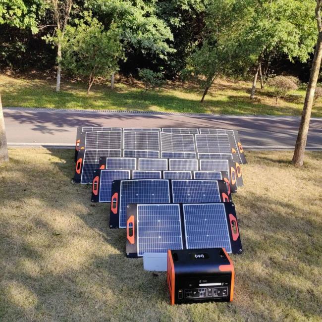 Solar Panel Power Station 2200W Portable Generator with AC/DC 230V Output Power Bank