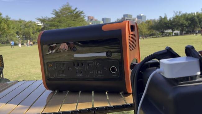 2200W Durable Portable High Power Output Power Station, Solar Power Station.