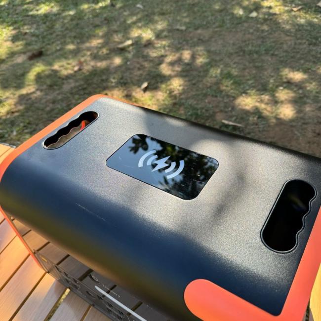 Outdoor Charging Treasure 2000W Solar Power Station Family Emergency Mobile Power Supply