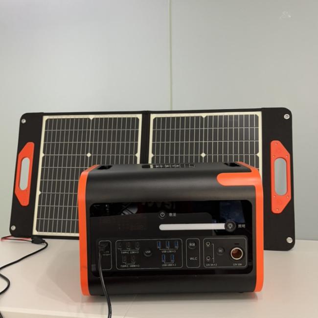 Fast Charging/Wireless Charging Portable Power Station 2000W Solar Generator with Multi-Function Output Port
