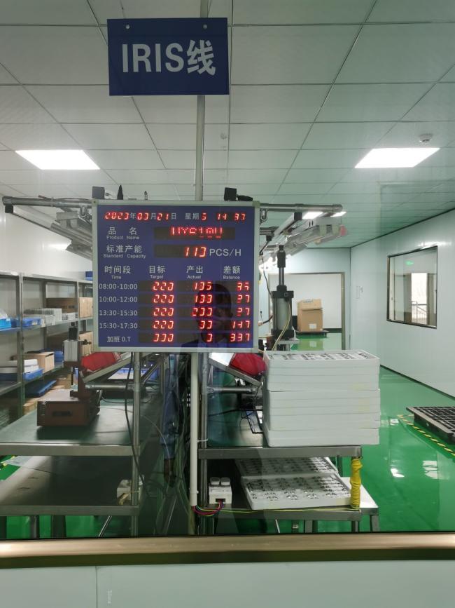 Global Hot Sell Easy to Operate 700W Portable Power Station Solar Generator Camping Outdoors