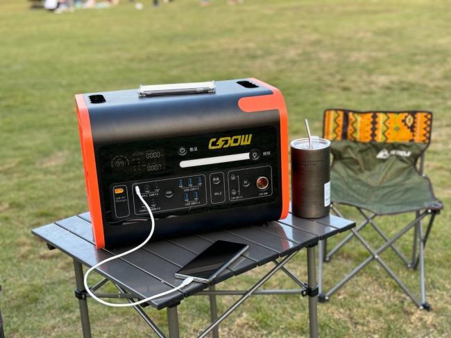 2200W Mobile Solar Generator, Power Station, Overload Protection, Portable Energy Storage Power