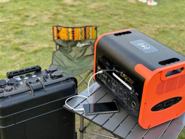 2200W Mobile Solar Generator, Power Station, Overload Protection, Portable Energy Storage Power