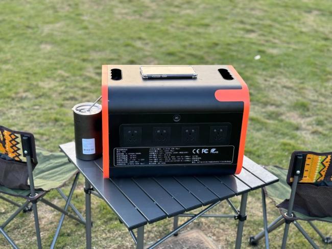 2200W Mobile Solar Generator, Power Station, Overload Protection, Portable Energy Storage Power