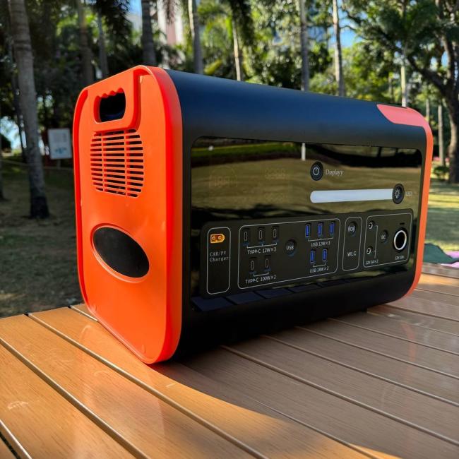 2200W Portable Mobile Power Supply Long Life Large Capacity Solar Power Station