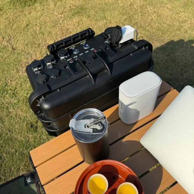 The New 220V 4000W Multi-Functional, Large-Capacity Mobile Power Station Wheeled Trolley Power Supply Is Used in Emergency Situations Such as Outdoor Camping