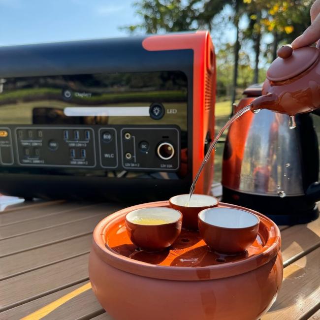 2200W Solar Generator Portable Power Station Large Capacity Charging Treasure Storage Power Emergency Generator