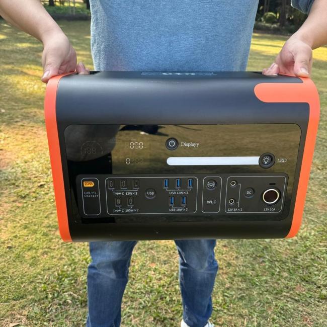 Super Fast Charge 1500W Generator 2200W Emergency Household Portable Power Station