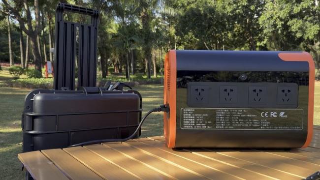 2200W Multi-Function Vehicle Portable Lithium Power Station, Solar Generator AC/DC/USB