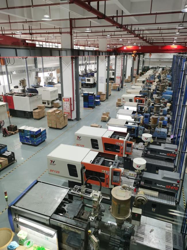 8. Us/Canada Outlet Dual Fast Charging 2200W High Power Emergency Charger UPS Portable Power Station/Mobile Power Supply