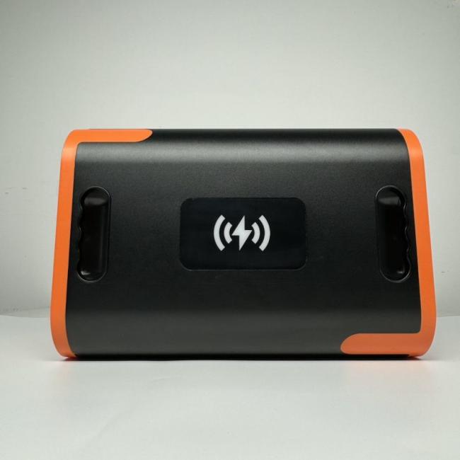 Fast Charging 2000W Silent Mobile Power Portable Solar Power Station