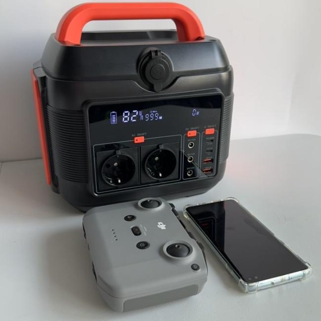 Saferemergency LED Light Kits 300W 500W 1000wrechargeable Battery Backup Solar Banks Generator Portable Power Station