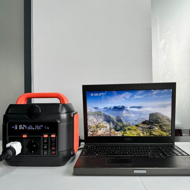 600W/576wh Portable Solar Generator Pd Fast Charge 100W Emergency Power Station