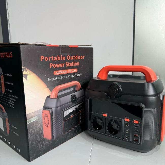 600W/576wh Portable Solar Generator Pd Fast Charge 100W Emergency Power Station