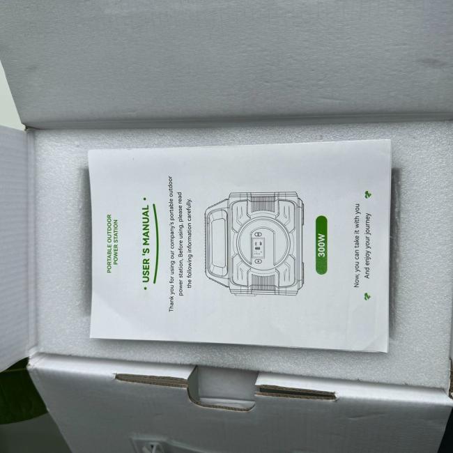 300W/110/220V-50Hz/60Hz Portable Solar Power Station Standby Power Station