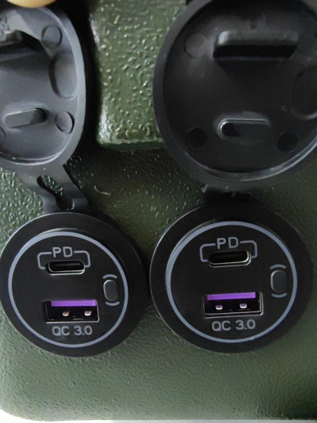 a New Design of 6000W Solar Charging AC Output Portable Generator Solar Charging Treasure Power Station