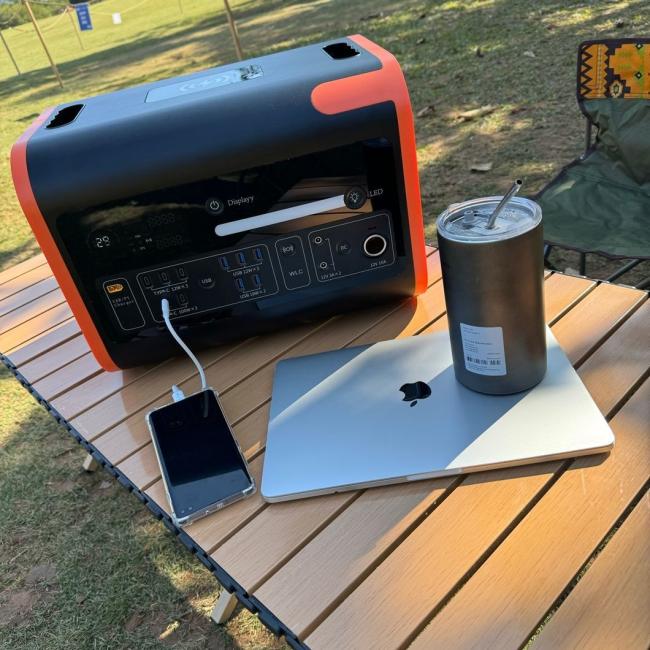 2024 New 2400W 2200W Portable 2000W Solar Solution Outdoor Power Supply Power Station