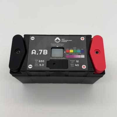 Cina 12V 6A Batteria di avvio per moto 12.8V Batteria al litio per emergenze all'aperto in vendita