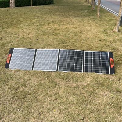 China 200W 12V draagbare zonnepanelen voor kamperen RV Yacht vouwgrootte 22*24.8*1.77in Te koop