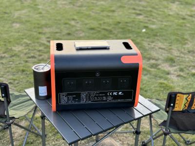 China Estação de energia solar portátil de armazenamento de energia solar compacta de 2200W à venda