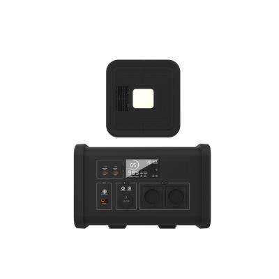 China LiFePO4 Home Power Outage Draagbare elektriciteitscentrale met 700W wisselstroom en LED-licht Te koop