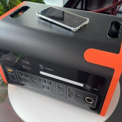 Cina Pannello solare per ricarica rapida Stazione elettrica portatile al litio Frequenza di uscita 50/60Hz in vendita