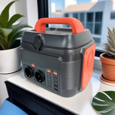 Cina Centrale elettrica portatile da 600 W. Rimuovibile 576wh/14.4V/40ah Capacità batteria Generatore solare in vendita