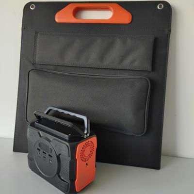 Cina Generatore solare esterno a uscita AC 110/220V con capacità di 200W e uscita Ec5 in vendita
