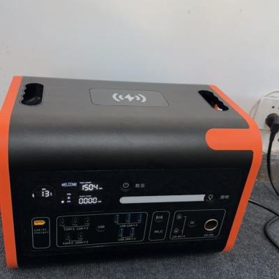 China AT22 Estação eléctrica exterior portátil com saída de 220 V e gerador de armazenamento de energia solar à venda