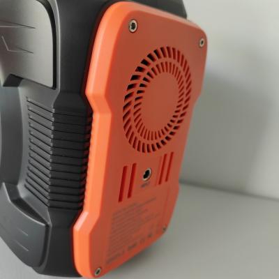 中国 S3 リサイクル可能な家庭用・屋外用太陽光発電システム用 300Wモバイル発電所 販売のため