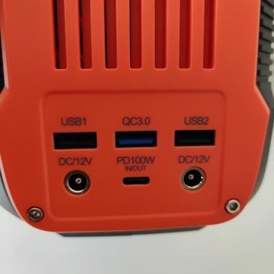 中国 S3 リサイクル可能な家庭用・屋外用太陽光発電システム用 300Wモバイル発電所 販売のため