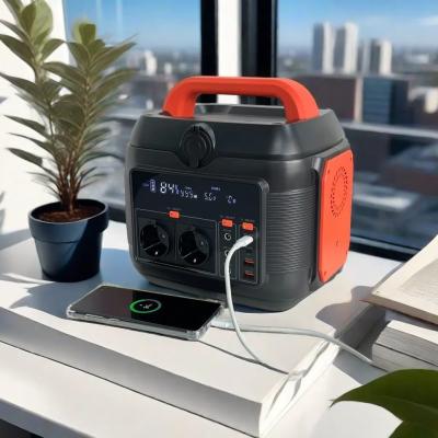 China Cores personalizáveis Centrais elétricas domésticas de 600 W e gerador solar para acampamento ao ar livre à venda
