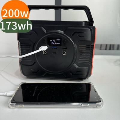 China 200W/300W/400W Gerador híbrido portátil de vento solar perfeito para América do Norte ao ar livre à venda