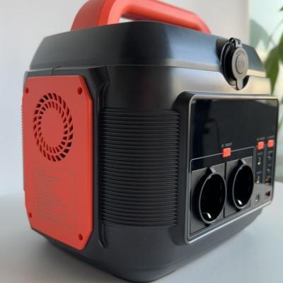 Cina LiFePO4 Battery Charging Bank 600W Potenza mobile con QC3.0 di uscita 18W e illuminazione LED 11W in vendita