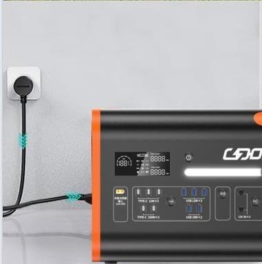中国 1000Wのモバイル発電機 太陽光充電器 2200Wの屋外発電所のAC出力ソケット 販売のため