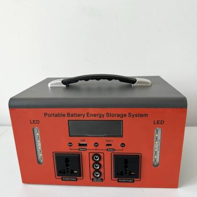 Cina Immagazzinamento di energia 500W 100W Pannelli solari Stazione elettrica portatile per campeggio all'aperto in vendita